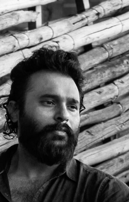 Vinu Daniel – Blur The Border